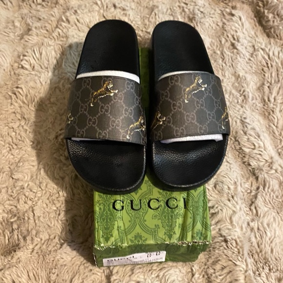 Gucci | Shoes | Black Gg Supreme Tiger Slide Sandals | Poshmark